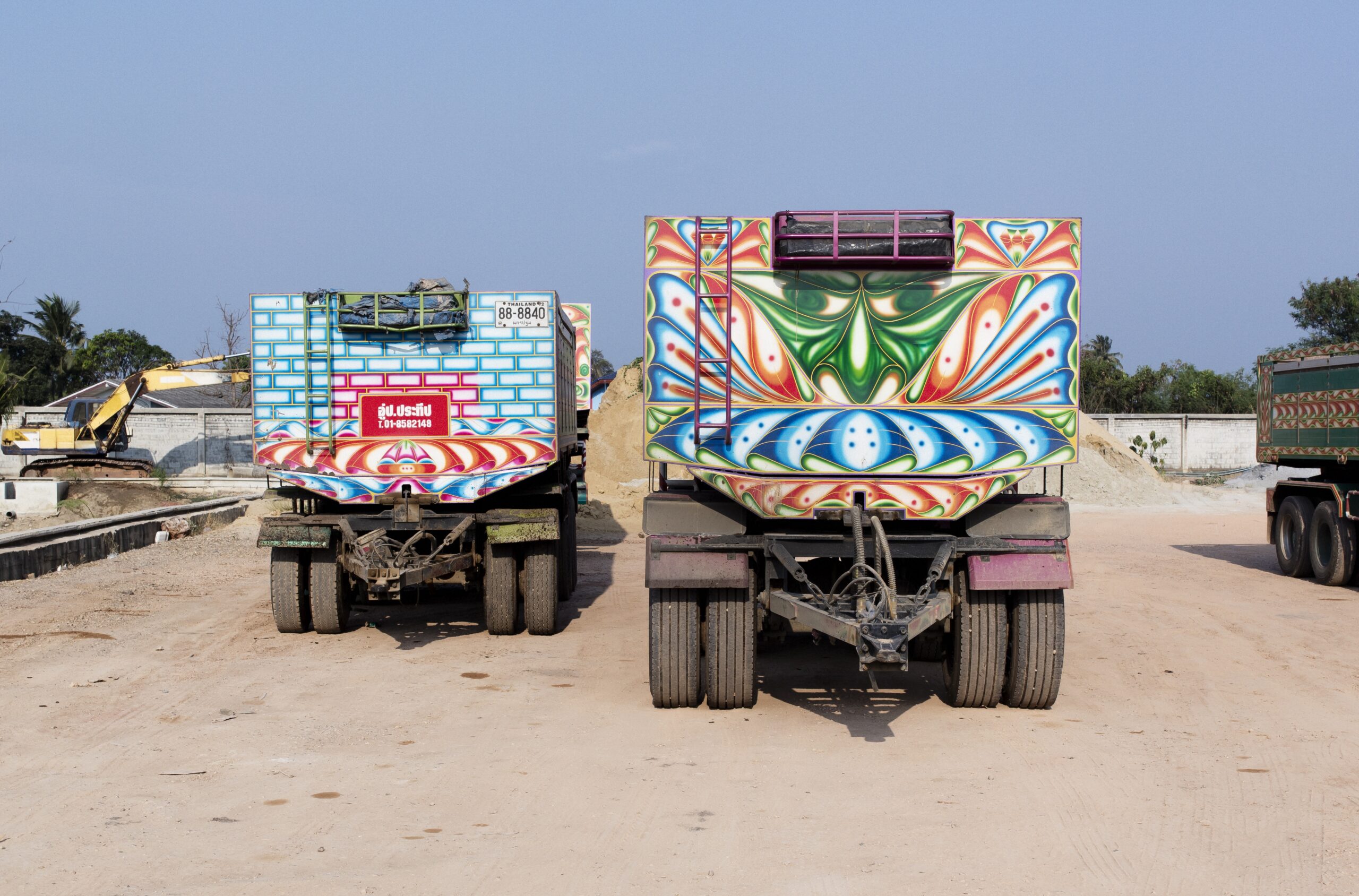 Photographer captures vibrant scenes from 'daydreamed road movie ...