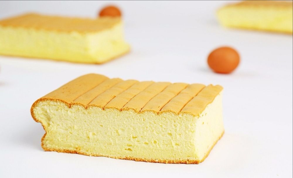 With 6 stores in 2 months, Castella cakes are finally making their way ...