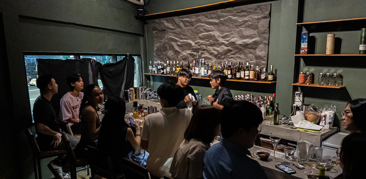 New cocktail spot Bar Near Me is slinging drinks inspired by Yaowarat ...