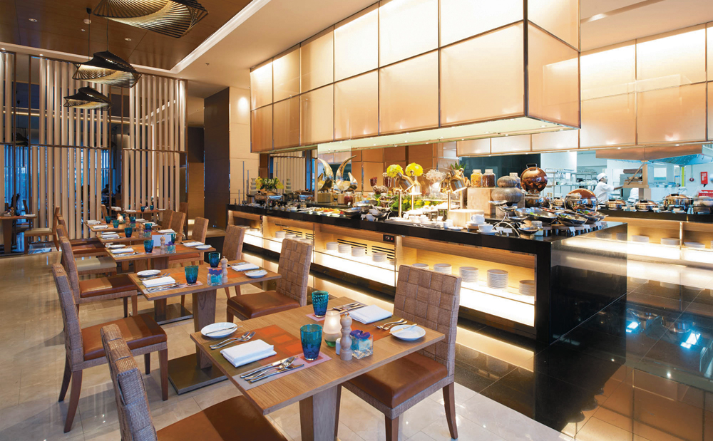Eastin Grand Hotel Sathorn's The Glass House Rolls Out B1,199 'Crab ...