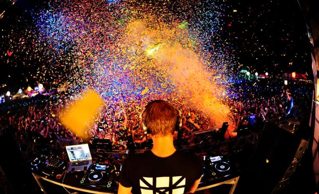 NEW! on I-S Weekend: ZoukOut, Startup Design Week & how to plan the ...