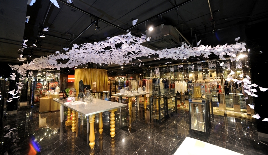 A Multi-Label Store The Wonder Room Opens at Siam Center's Third Floor ...